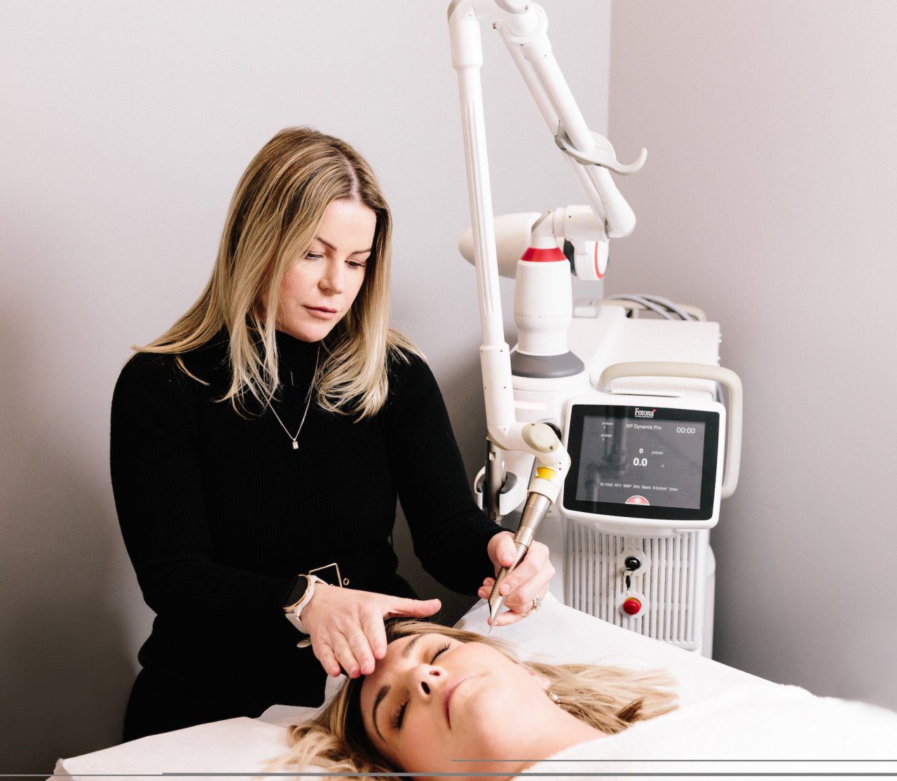 Full Field Laser - New You Aesthetics - Skin Damage Treatment Bunbury